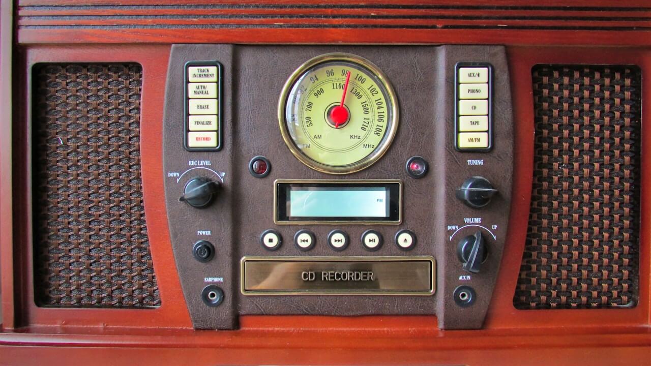 Mengapa Radio Disebut Alat Komunikasi Satu Arah? Ini Penjelasannya ...